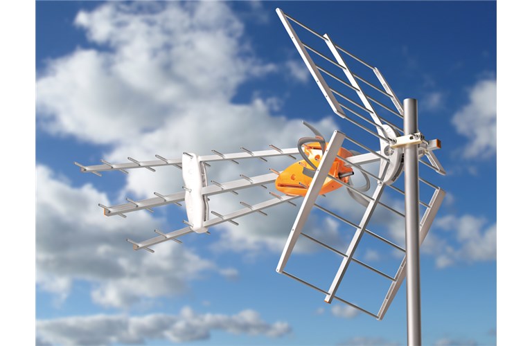 Televes 149981 DAT-790 HD BOSS UHF Antenna - LTE Ready | TEquipment.NET